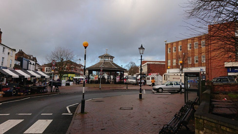Plea to install Christmas tree in Cannock - BBC News