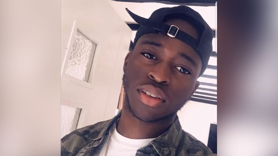 Missing Tapiwa Matuwi's family consider private investigator - BBC News