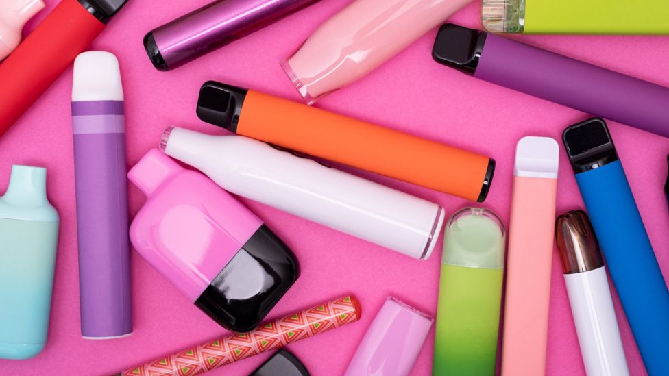 Edinburgh school installs vape detectors - BBC Newsround