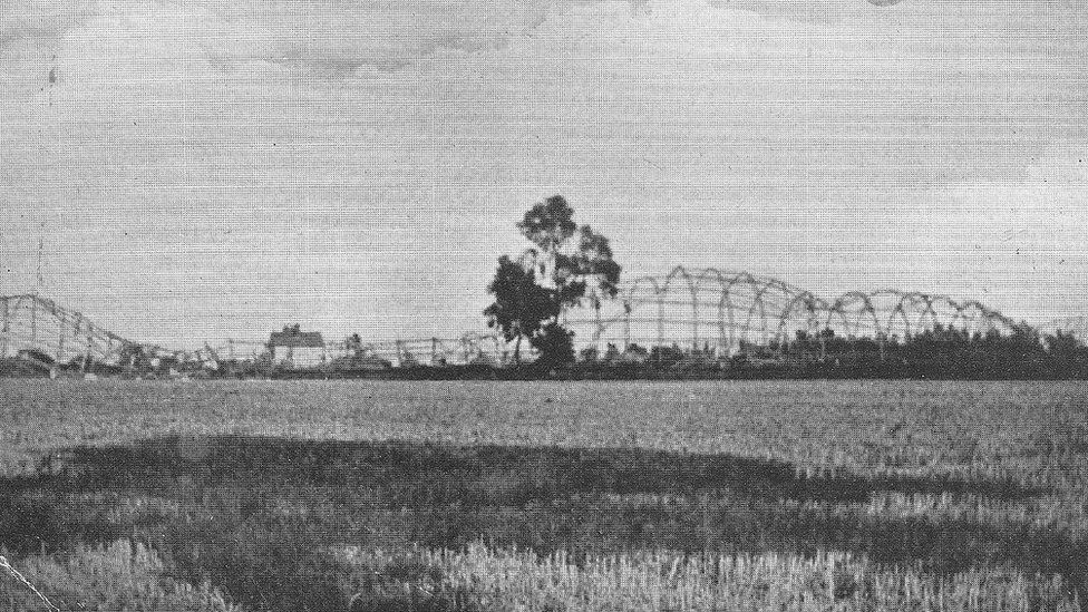 100th anniversary of Zeppelin crashes in Essex - BBC News