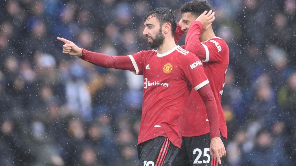 'Is it time to give Fernandes a chance as a false nine' - BBC Sport