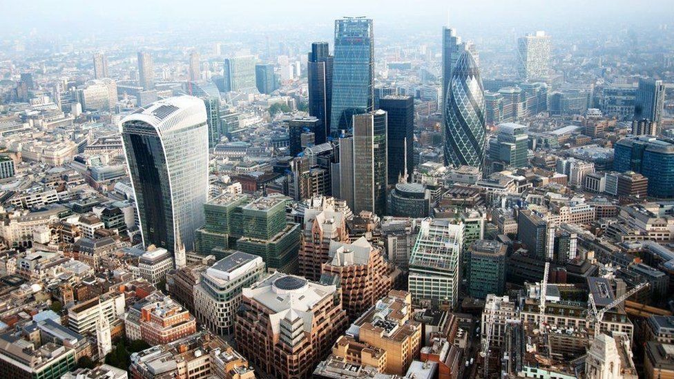 Y farn yn fan hyn: Llundain - BBC Cymru Fyw