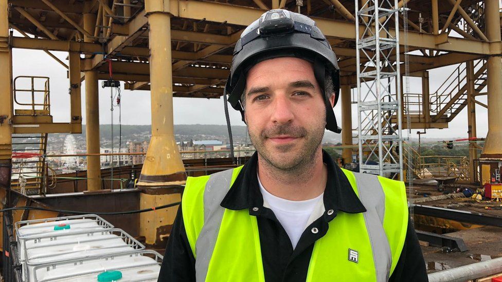Opening of Weston-super-Mare See Monster display delayed - BBC News