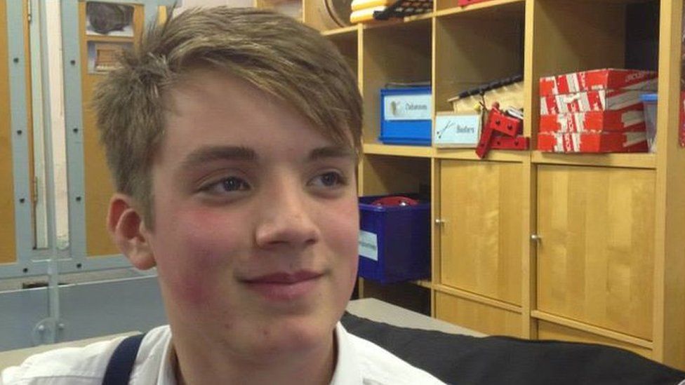 Daniel Spargo-Mabbs ecstasy death play praised by mother - BBC News