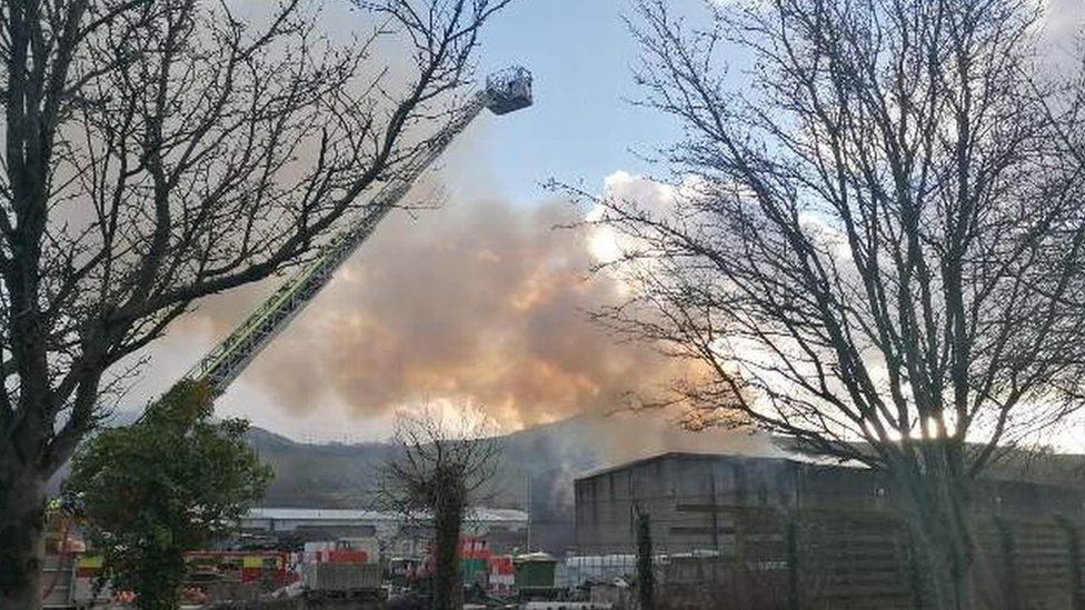 Aberystwyth: Stay inside warning after fire at council depot - BBC News