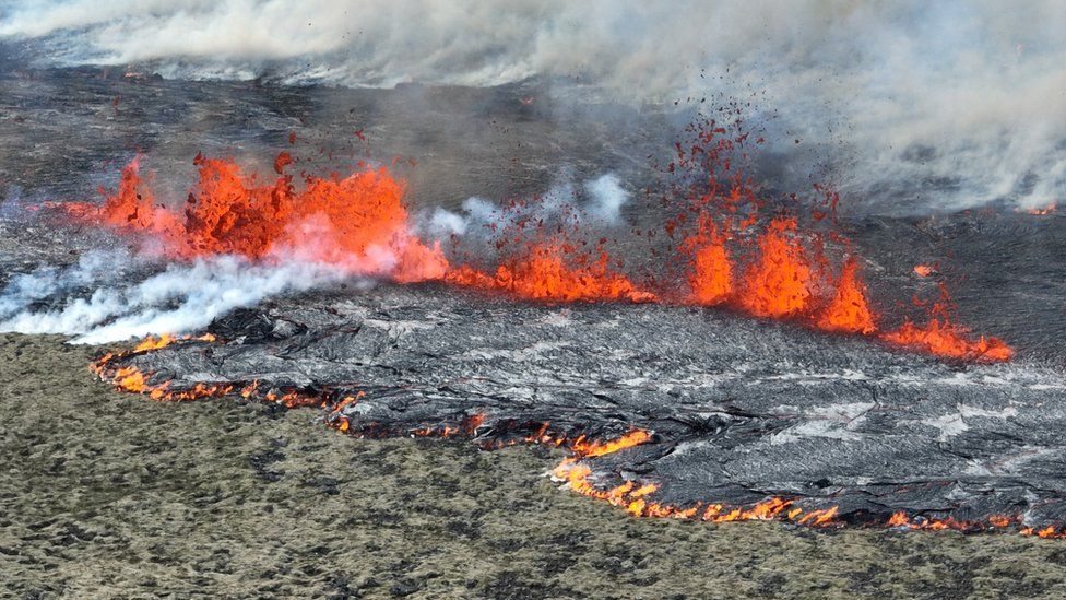 Mount Fagradalsfjall Volcano Erupts In Iceland Bbc Newsround