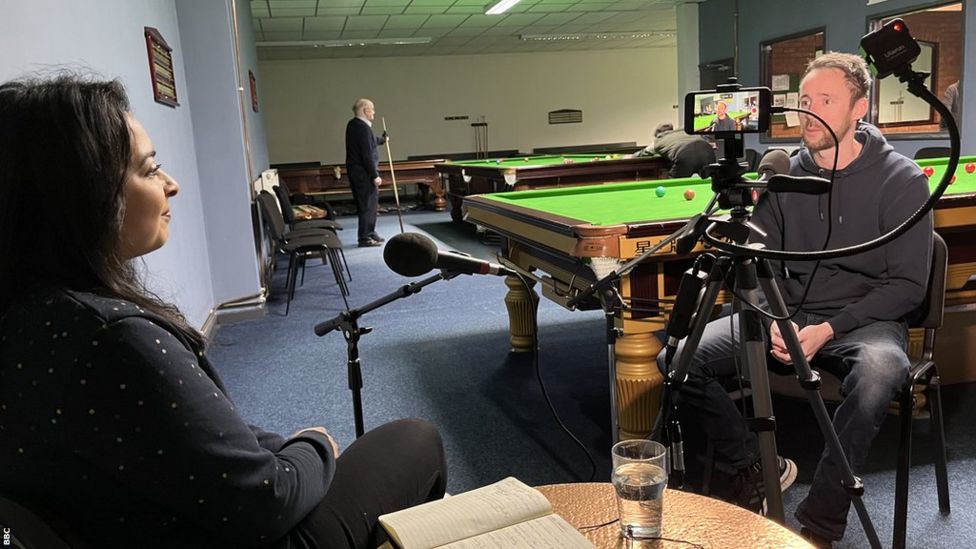 Mickey Chambers: Disability snooker champion wants Paralympics return ...