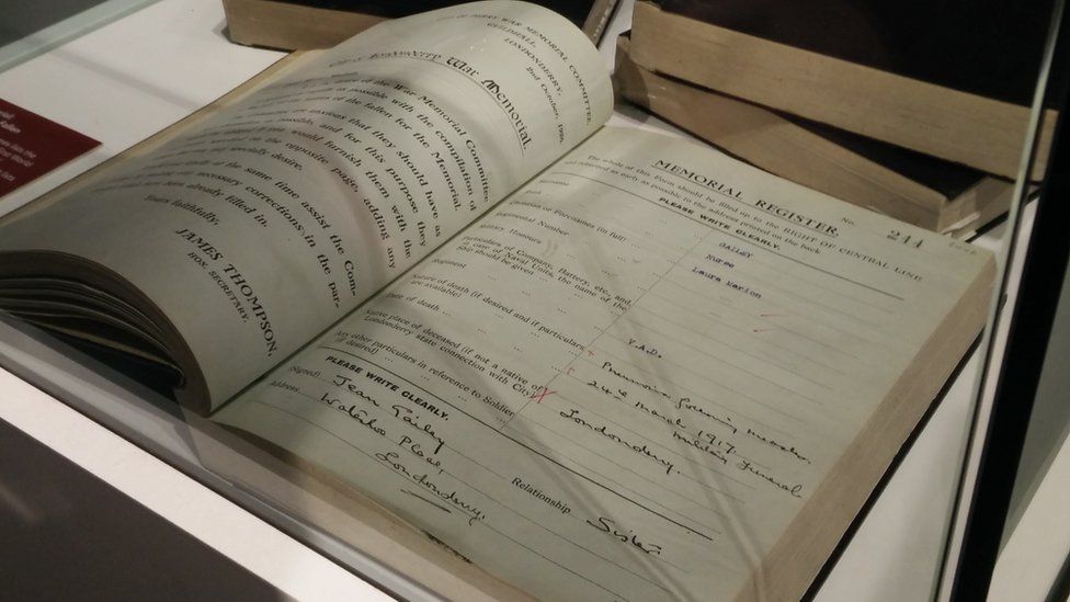 Laura Gailey: Only woman honoured on Derry war memorial - BBC News