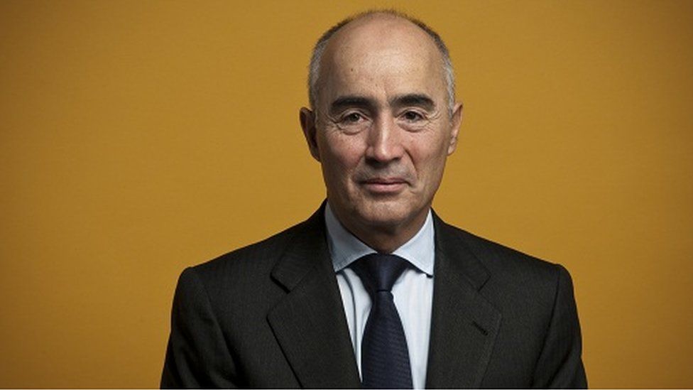 Heathrow owner halts future UK investment over Brexit - BBC News