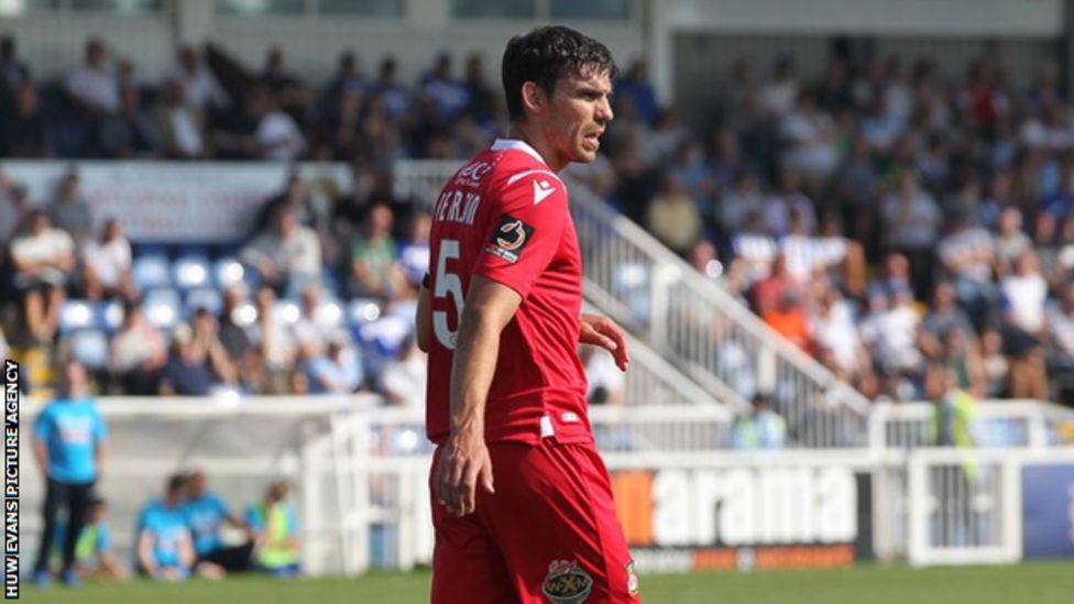 Shaun Pearson: Wrexham captain to have foot surgery - BBC Sport