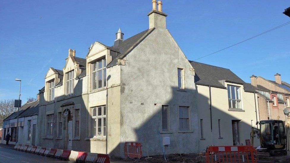 Restoration of historic Inverness hall completed - BBC News