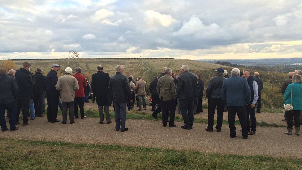 Gedling Colliery miners mark 25 years since pit closure - BBC News