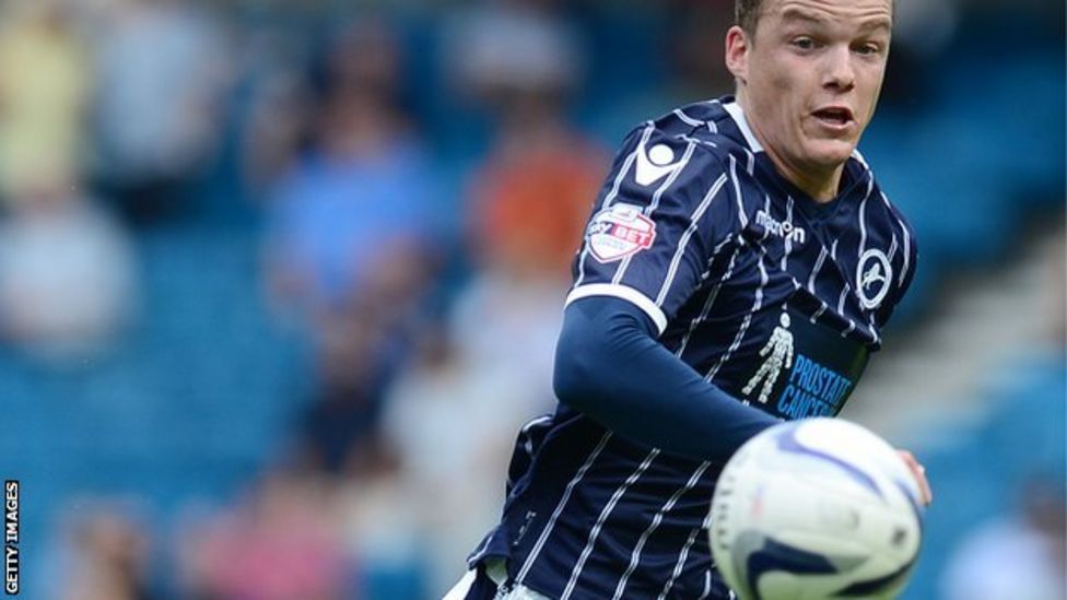 Shane Lowry: Birmingham City sign ex-Aston Villa defender - BBC Sport