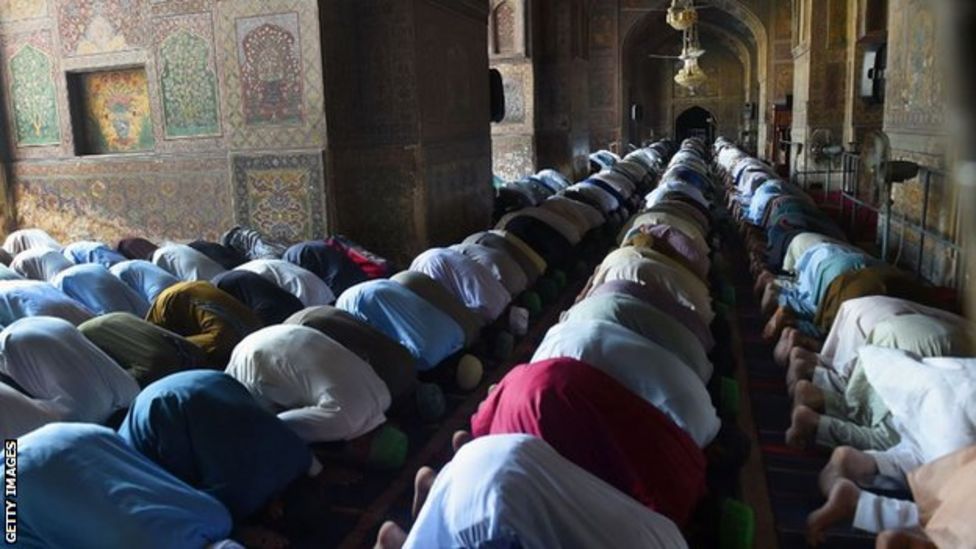 Ramadan: Late nights & ice baths - how Muslim footballers cope while ...