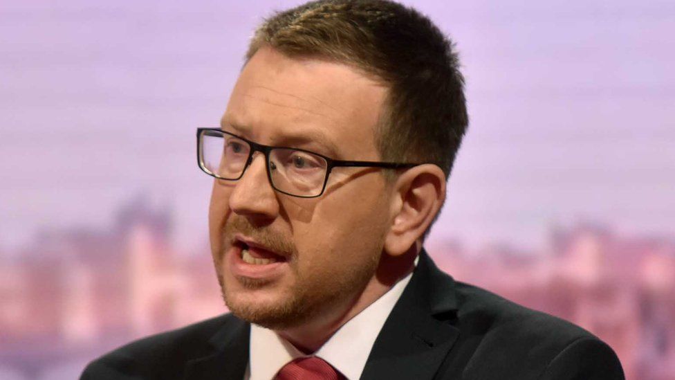 Covid: MP almost collapsed in Commons chambers - BBC News