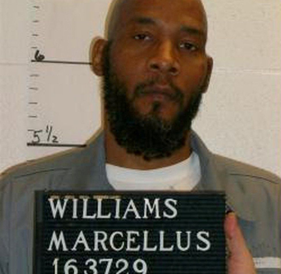 Marcellus Williams: Missouri governor stays execution - BBC News