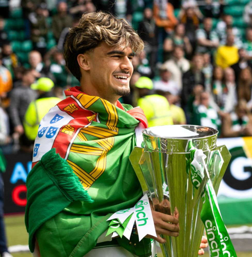 Jota's Celtic love affair continues - BBC Sport