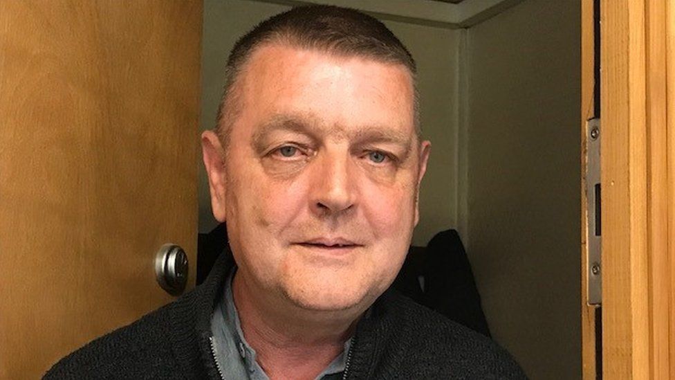 Stoke-on-Trent tower blocks 'damp' and 'unclean' - BBC News