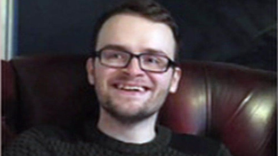 Nick Sadler: UEA student 'anxious' about post-uni life - BBC News