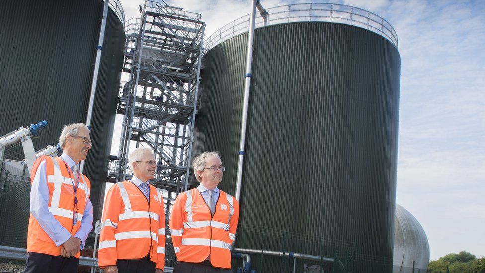 Welsh Water secures £250m loan investment cash - BBC News