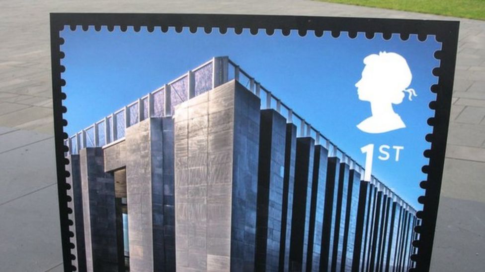 First airmail flight from London to Windsor celebrated in picture ...