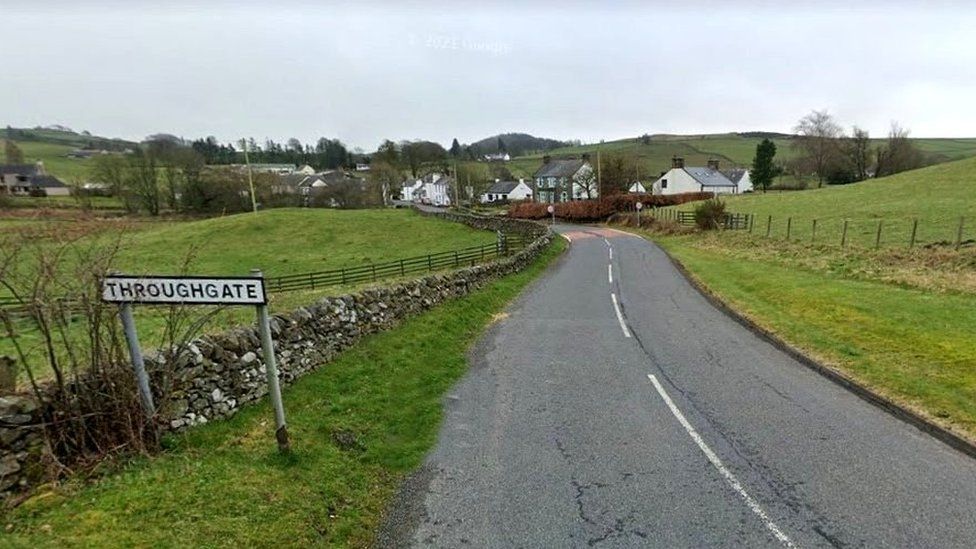 Man dies after van crashes into field near Dunscore - BBC News