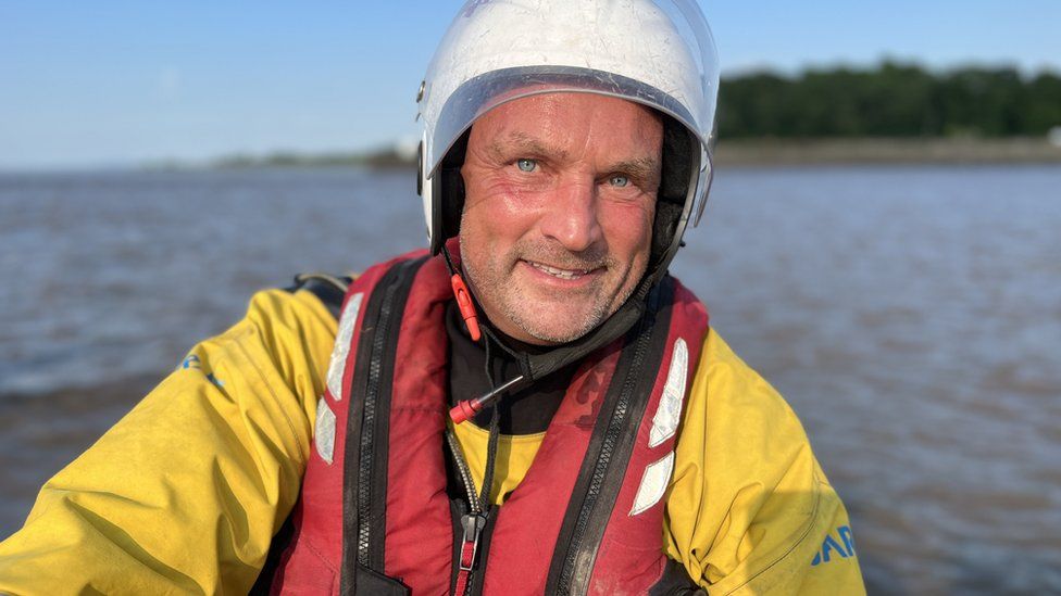 Gloucestershire rescue organisation celebrates 50th anniversary - BBC News