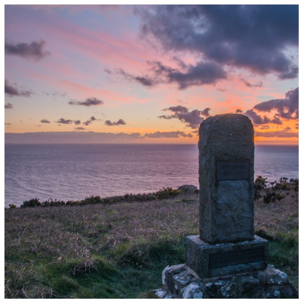 Oriel luniau: Cerrig Sir Benfro - BBC Cymru Fyw