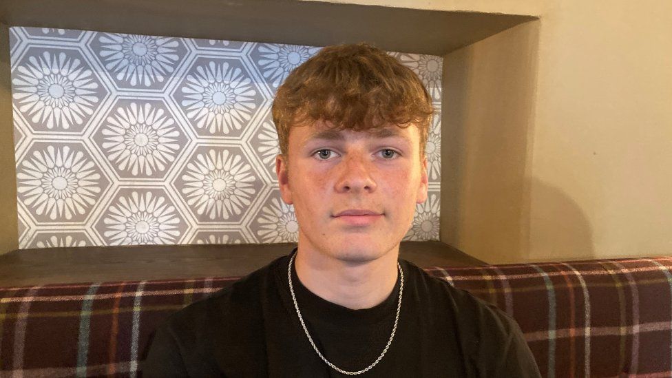 Northampton: Boy talks of grief over sudden death of brother, 20 - BBC News