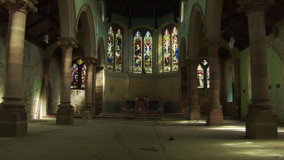 Horror at The Exorcist screening in former church - BBC News