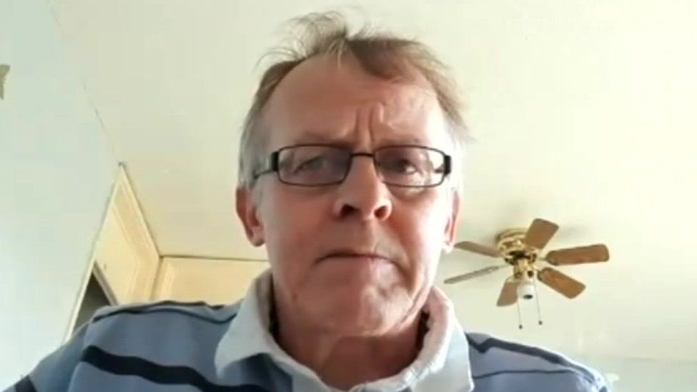 Lincolnshire Police use drones to tackle caravan crime - BBC News