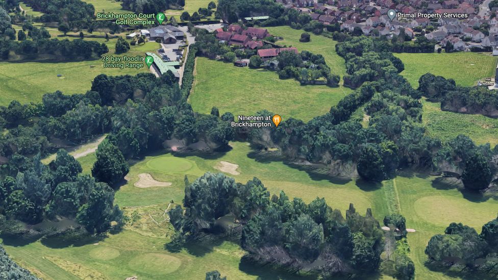 New greenbelt homes proposed next to Imjin military base - BBC News