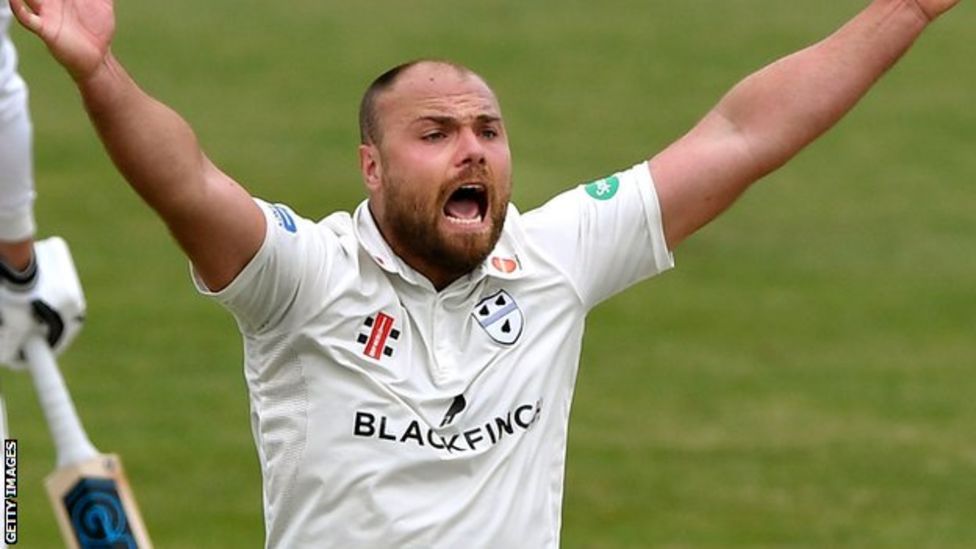 Worcestershire captain Joe Leach extends contract until end of 2022 ...
