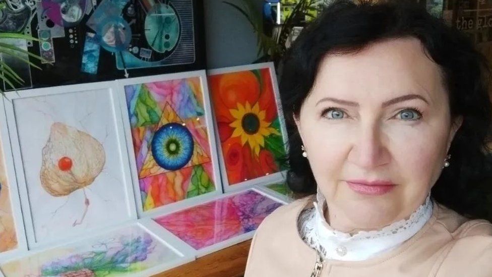 'Brave Goose' book helps children understand Ukraine war - BBC News