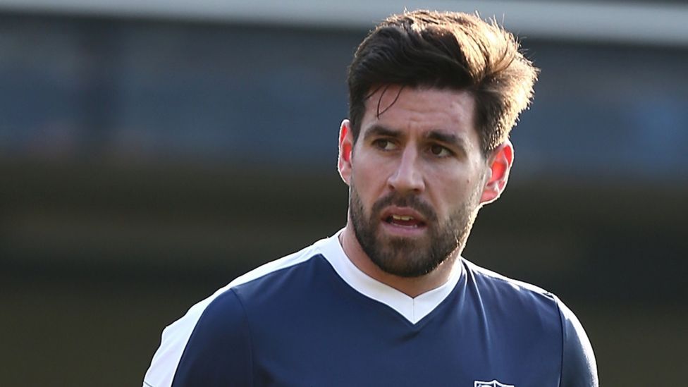 Southend United: Ryan Leonard & Michael Timlin stay as six depart Roots ...
