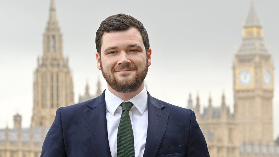 How I was targeted in the Westminster honeytrap - BBC News