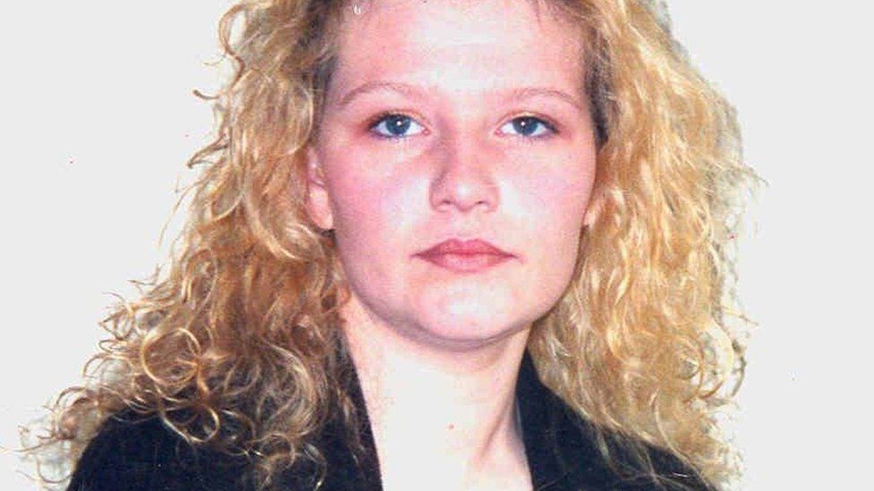 Iain Packer goes on trial over Emma Caldwell murder - BBC News