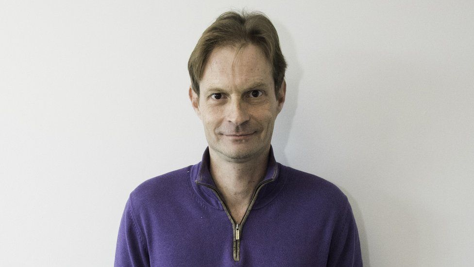 Serbian political activist elected as St Andrews rector - BBC News