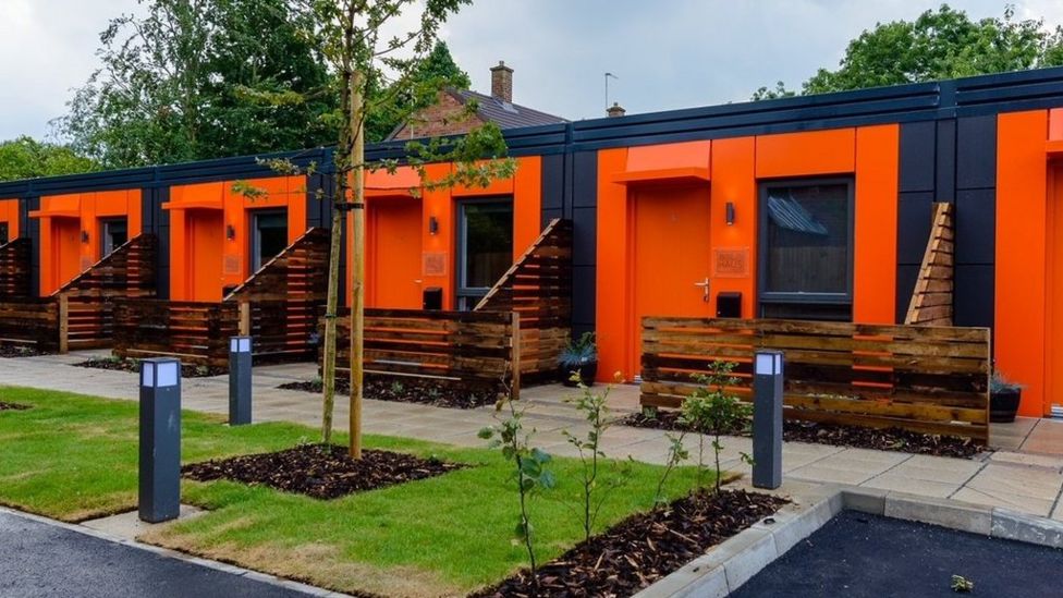 More than 3,700 people homeless in Cornwall and Devon - BBC News