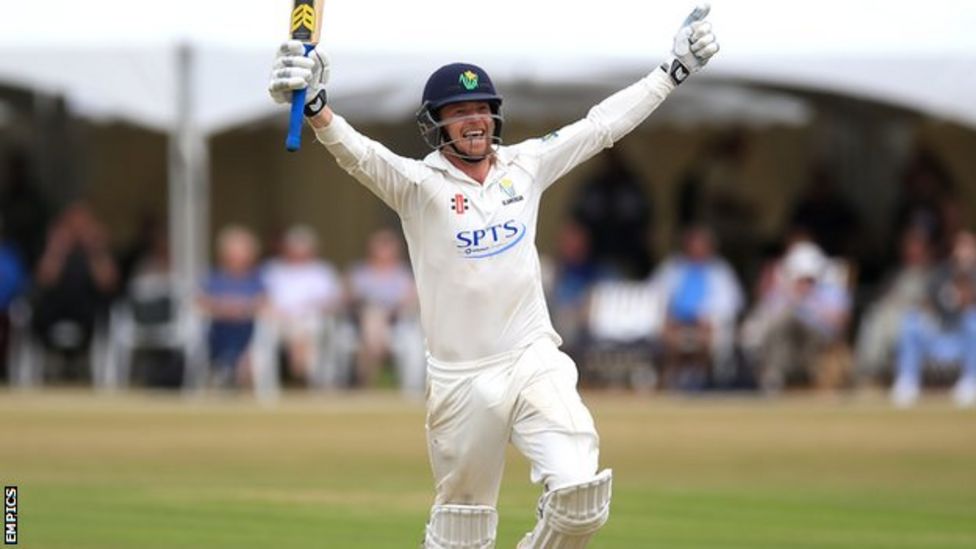 County Championship: Graham Wagg hits first double century - BBC Sport