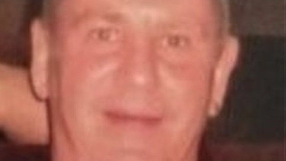 Rochdale one-punch death man 'a lovable character' - BBC News