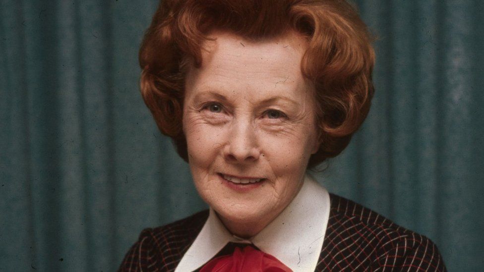 Barbara Castle: Statue plan to honour former Blackburn MP - BBC News