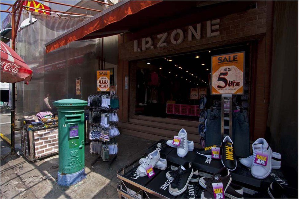 Fight to preserve Hong Kong's colonial post boxes - BBC News
