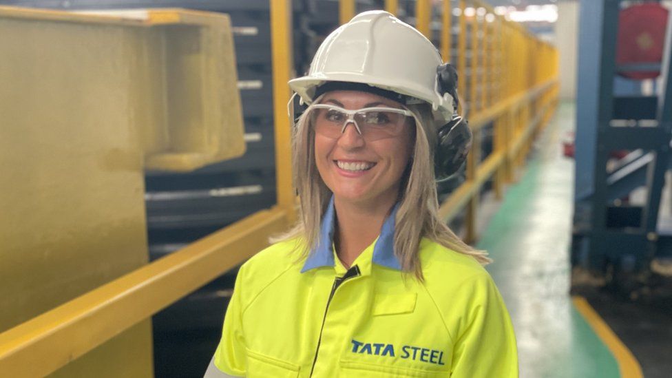 Gwaith tun Trostre'n ffynnu wedi 70 mlynedd o gynhyrchu - BBC Cymru Fyw