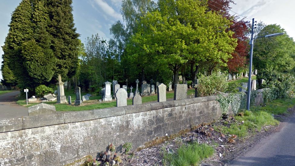 Arrest over indecent exposure incident in Glasgow cemetery - BBC News