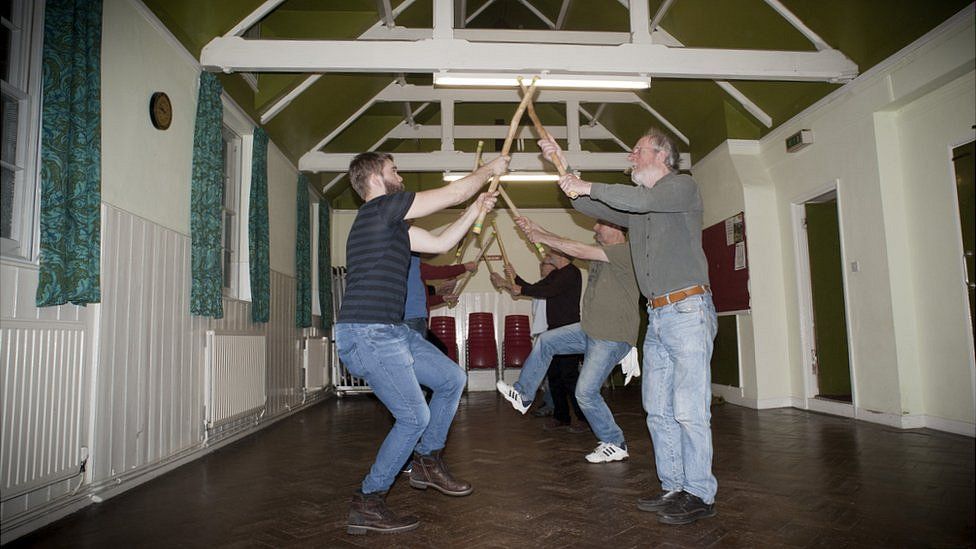 Hankies and sticks: Why do people take up Morris dancing? - BBC News