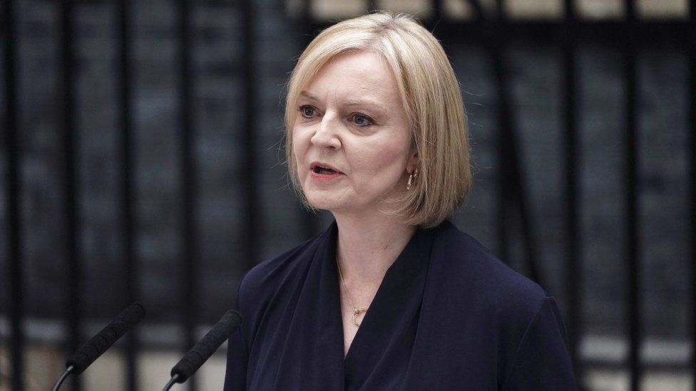 Liz Truss: 'Together we can ride out the storm' - BBC Newsround