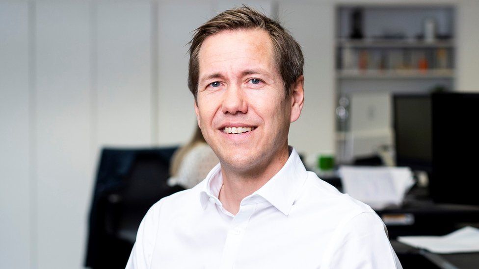 Bristol's Turbo Island causing chaos for local people - BBC News