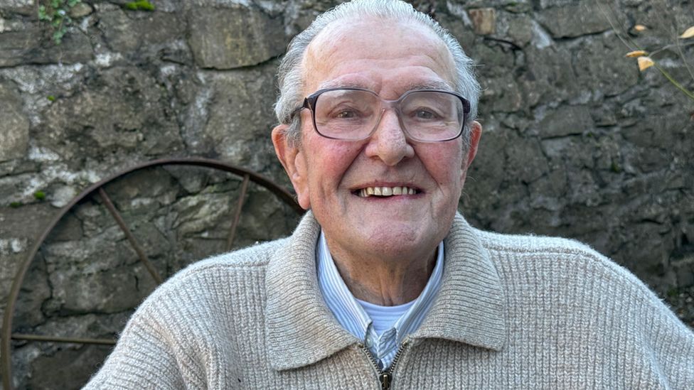 Fermanagh: 'Miracle' Ederney community hub a hit with residents - BBC News