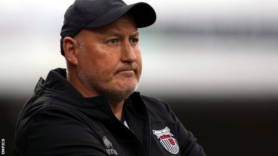 Russell Slade: Grimsby Town part company with manager - BBC Sport